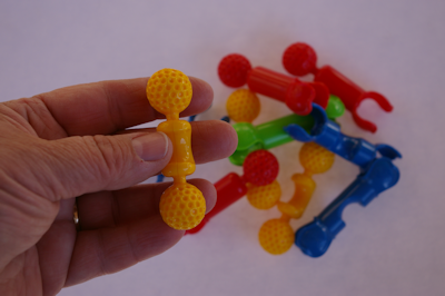 The Playful Otter: ZOOB 125 Piece Set