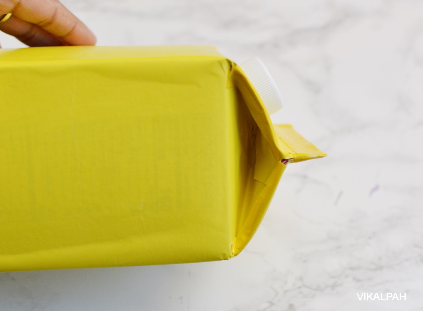 Vikalpah: Milk Carton craft - DIY school bus for kids