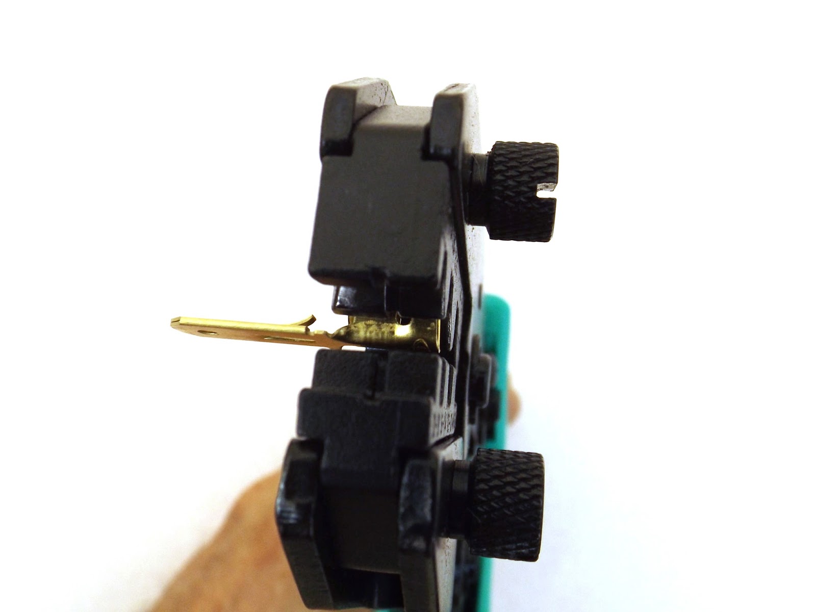 Using an Open Barrel Crimp Tool: Using an Open Barrel Crimp Tool