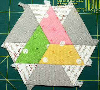 Kristin's Quilts and Stuff: Tips on EPP, Basting Triangles