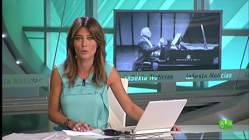 Helena Resano: HELENA RESANO Y SU NUEVO VESTIDO CYAN - TURQUESA SIN ...