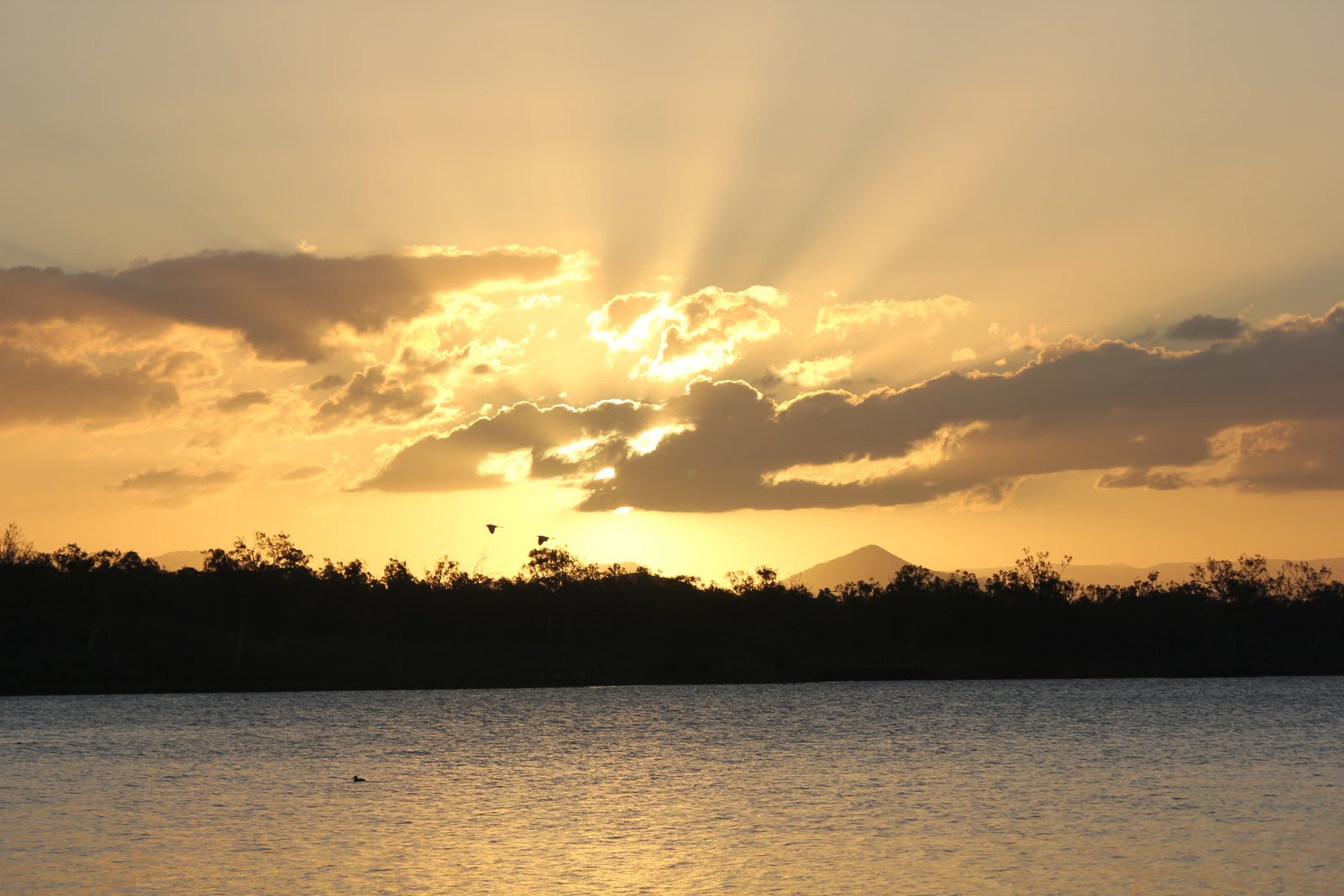Travelling Around Australia: Queensland Mackay-Kinchant Dam