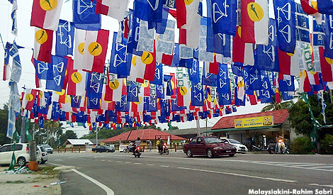 ESTETIK SERVICES: DILEMA PENEROKA FELDA WILAYAH SAHABAT.