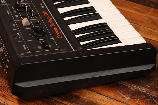 MATRIXSYNTH: Roland RS-09 Organ / String Synthesizer
