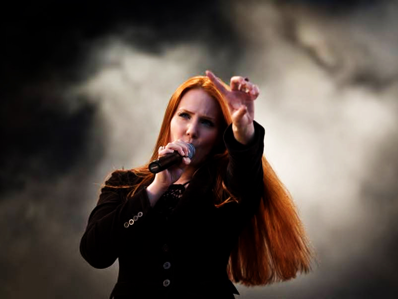 Ladies of Metal: Simone Simons