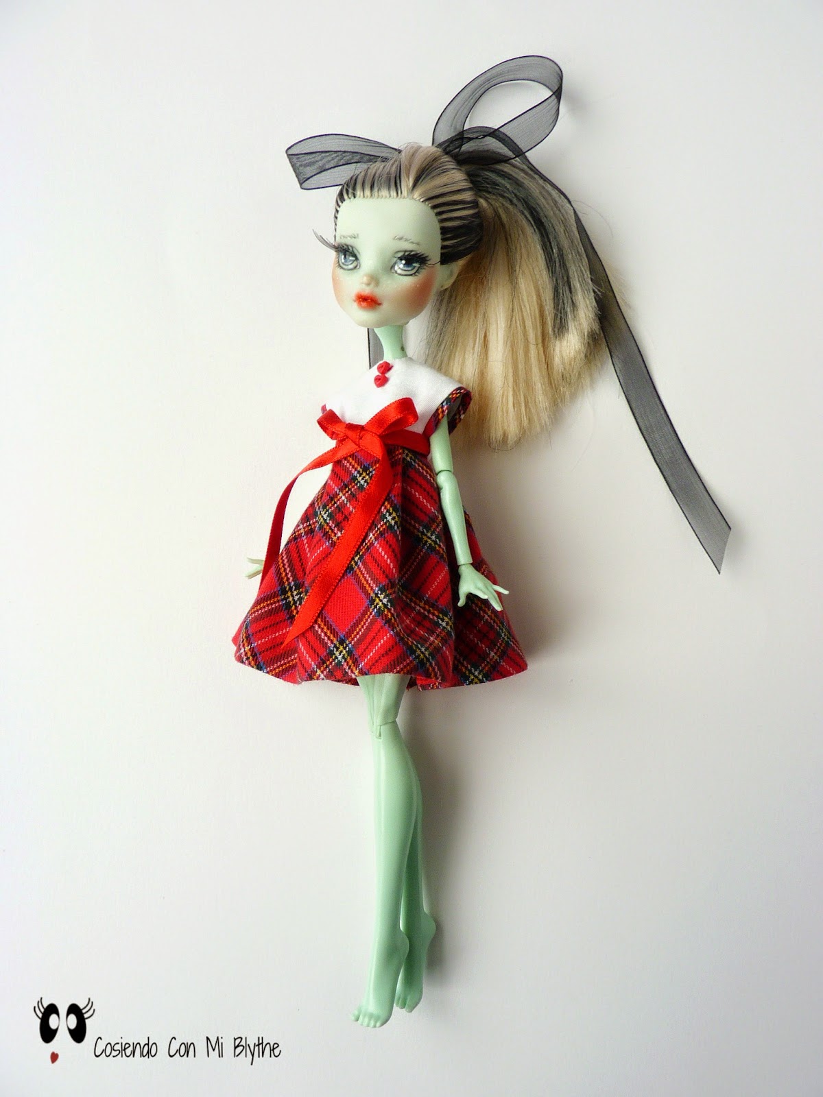 Cosiendo Con Mi Blythe: Custom Monster High "Verónica"