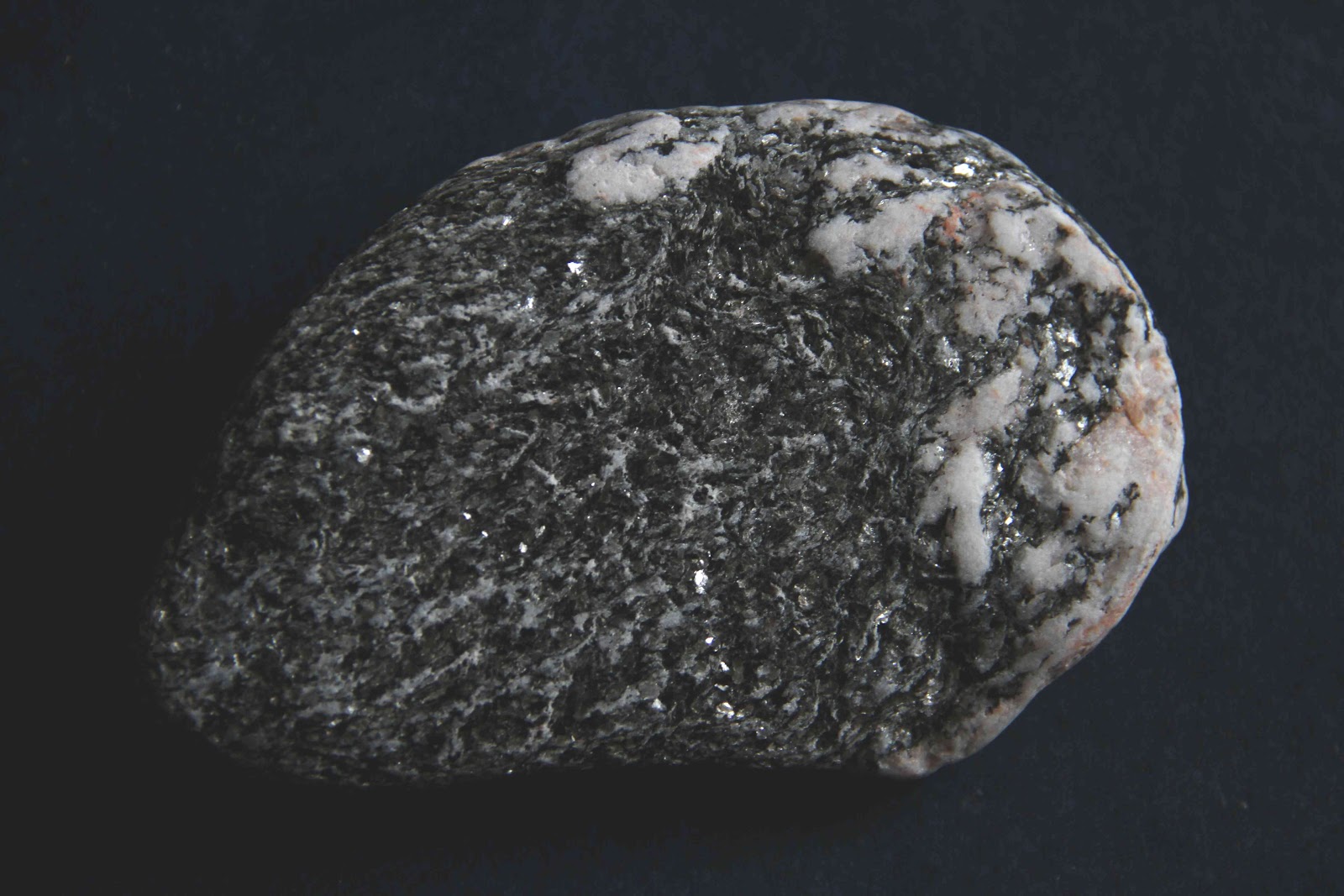 U3A Skye Geology: Sheena's pretty rocks day