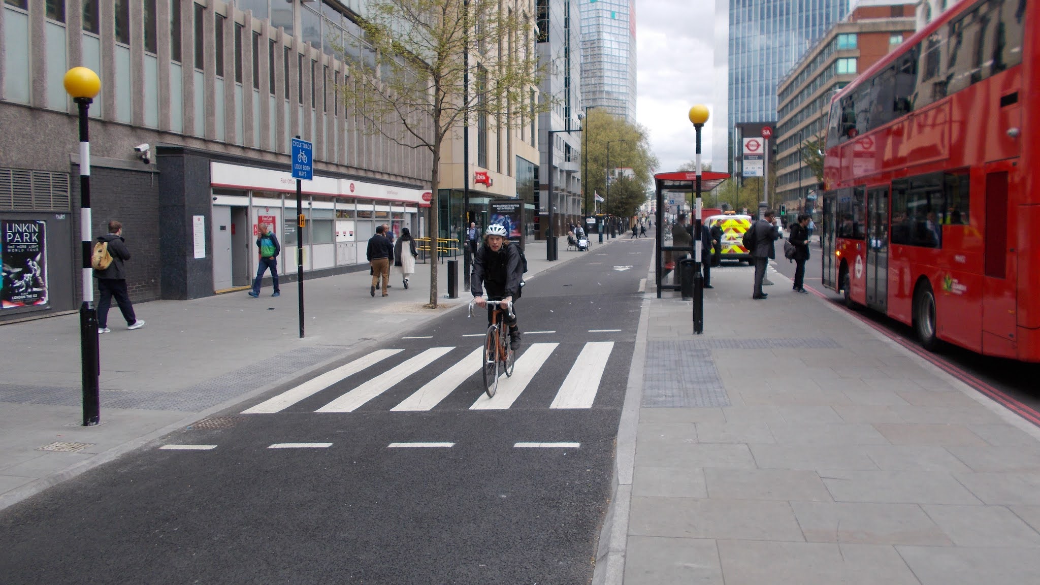 The Ranty Highwayman: Floating Bus Stops