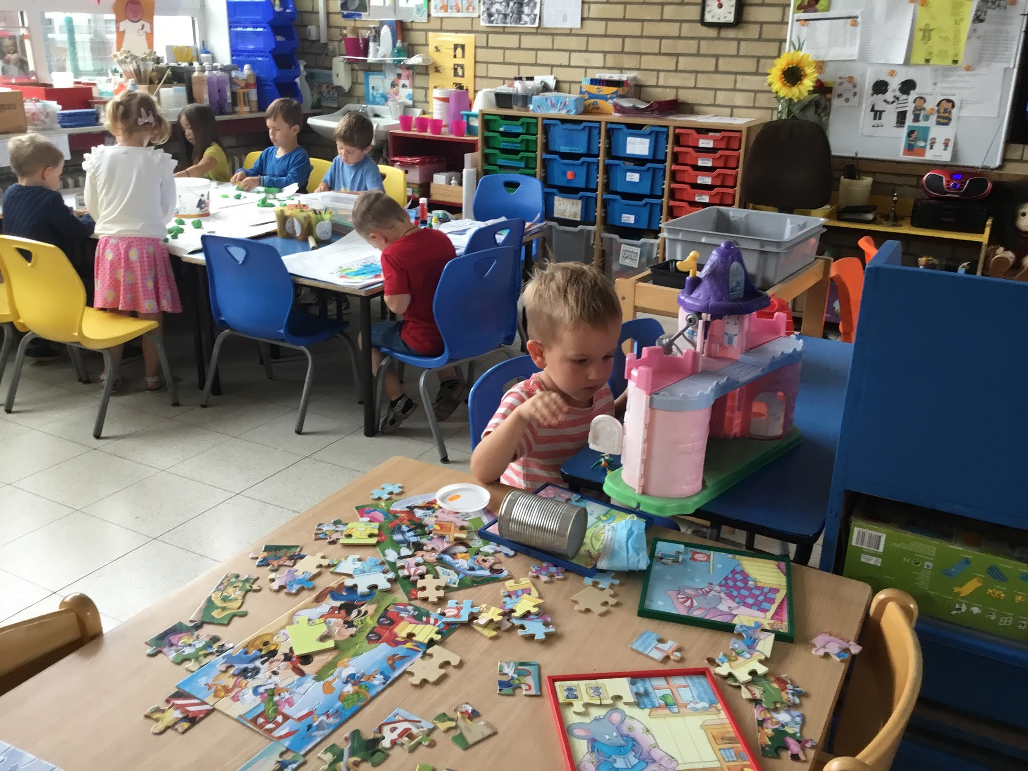 De tweede kleuterklas van juf. Katrien: Mijn eerste schoolwerk!