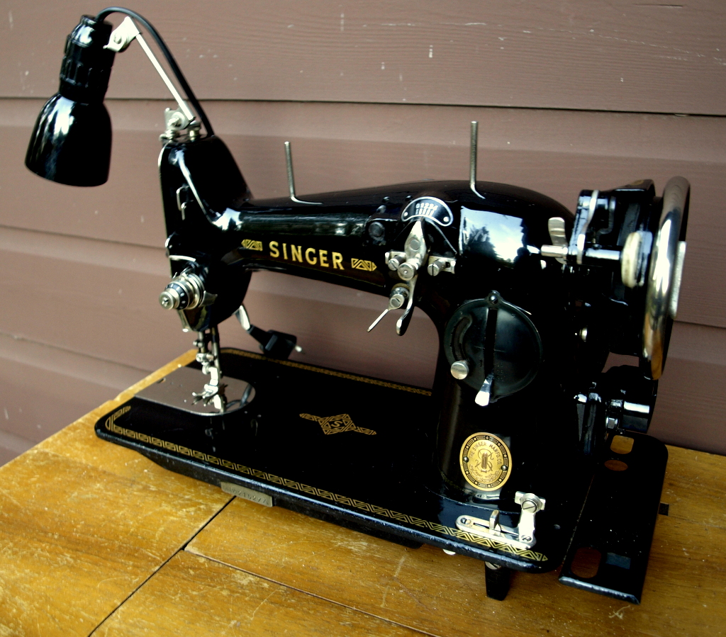 Tight Acres: Singer 216G