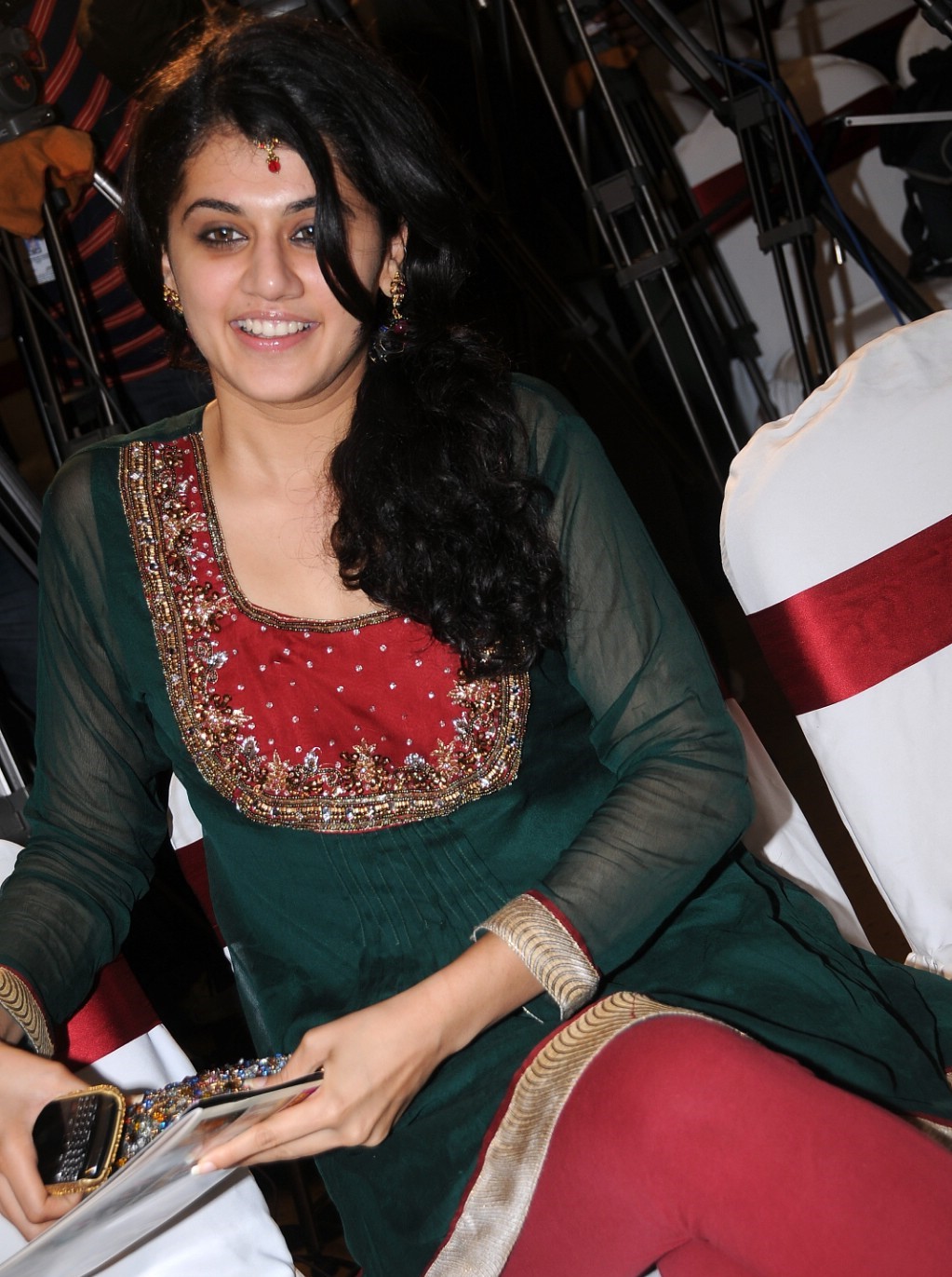 Tapasee-pannu-at-santosham-awards-2009 - Tollywood Actress and Actor ...