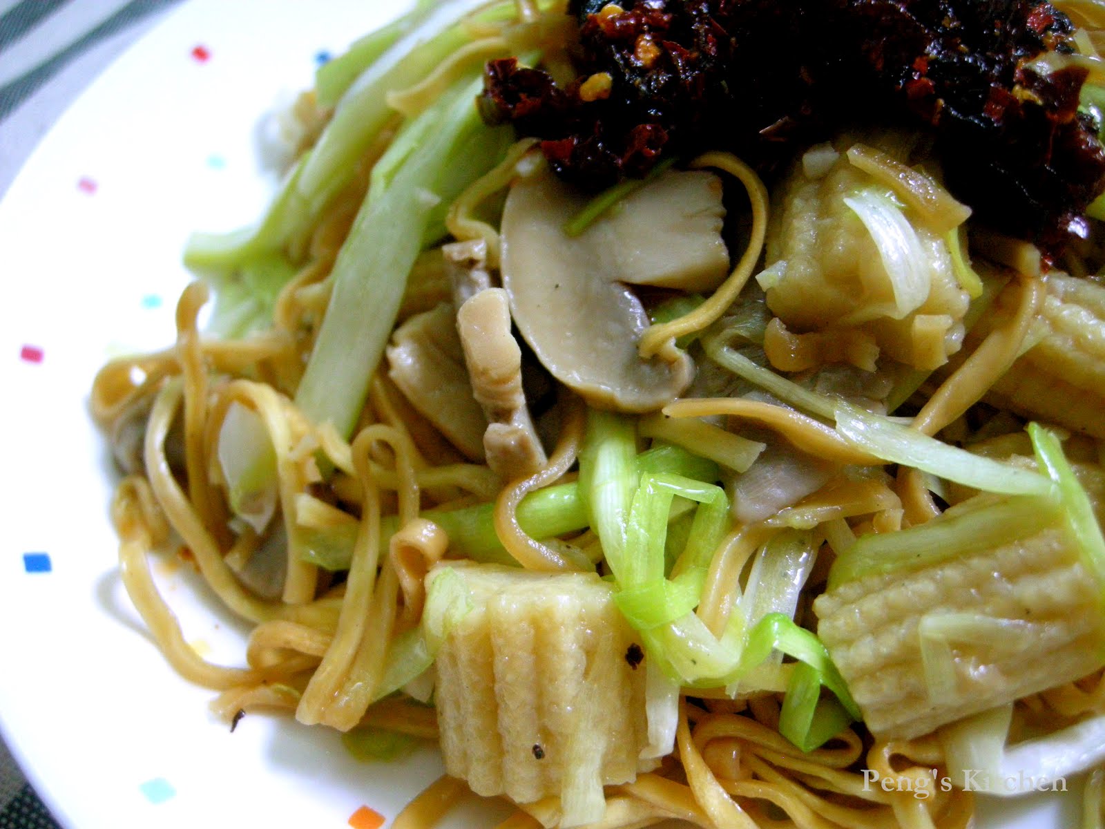 Peng's Kitchen: One Dish Meal #2 : Braised Yee Fu Noodles