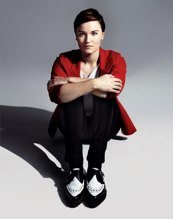 The Divergent Life: Feature Profile: Veronica Roth Builds Her Dystopian ...