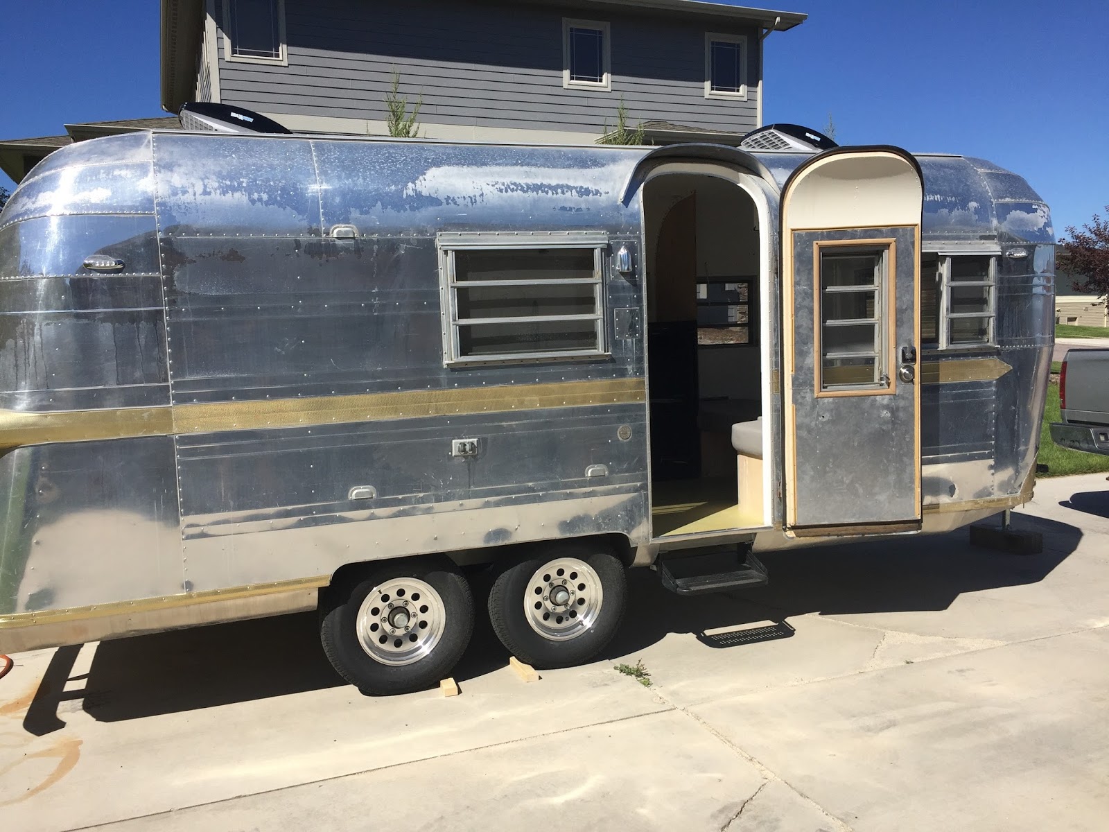 1967 Streamline Duchess Frame Off Restoration: Road....worthy