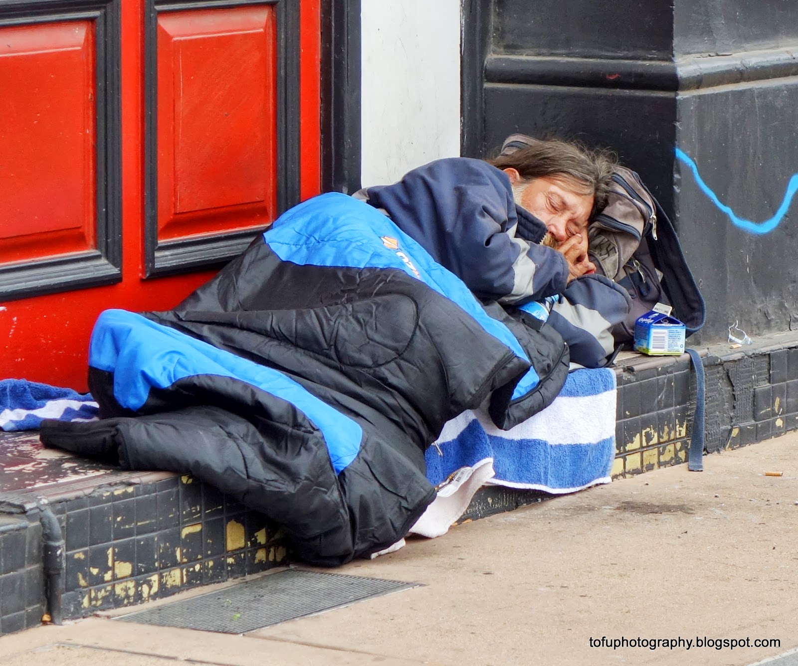 Tofu Photography: Homeless man sleeping in Townsville