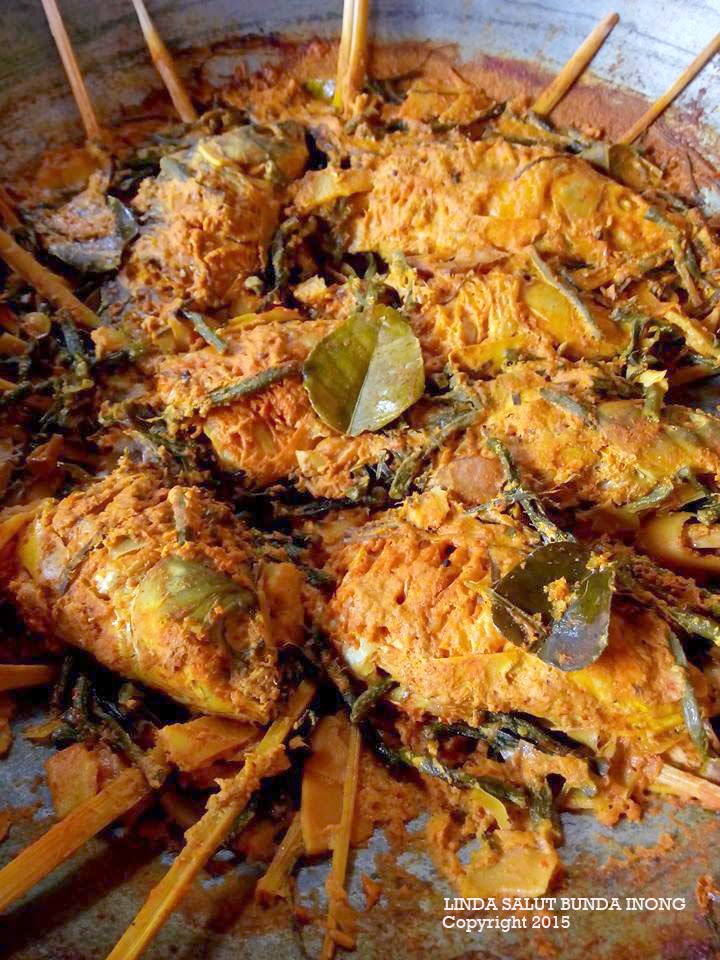 DAPUR BUNDA INONG: Arsik Ikan Mas Bersantan (Masakan Batak)