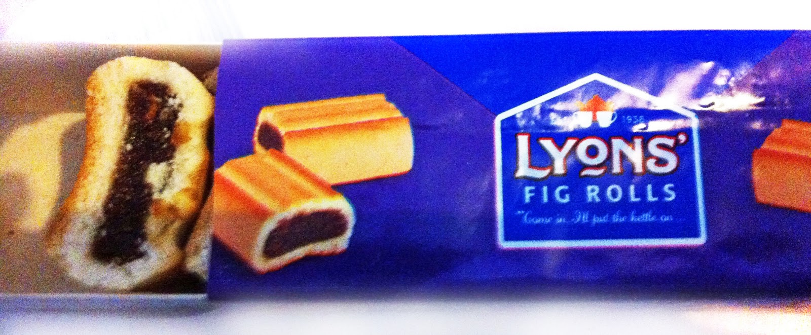 Makeup-Of-Mine: Lyons' Fig Rolls