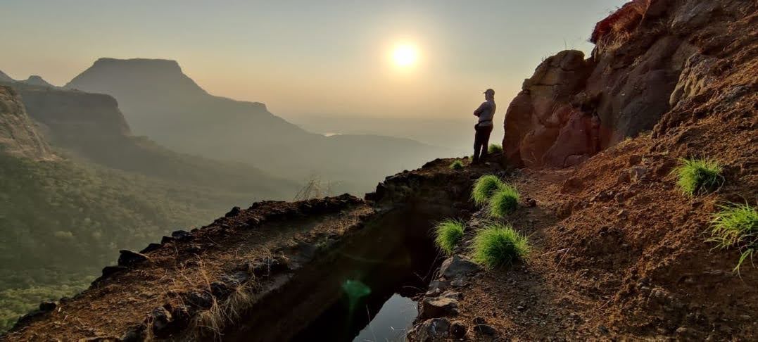 Ahupe Ghat-Gorakhgad-Sakharmachi Ghat-Gaydara Ghat-Ahupe