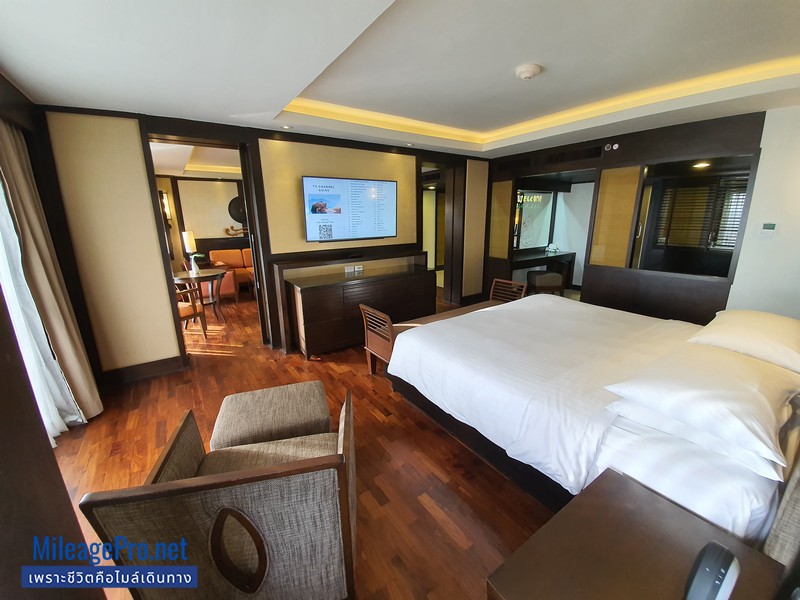 Phuket Marriott Resort & Spa Merlin Beach - Merlin Suite - Mileage Pro