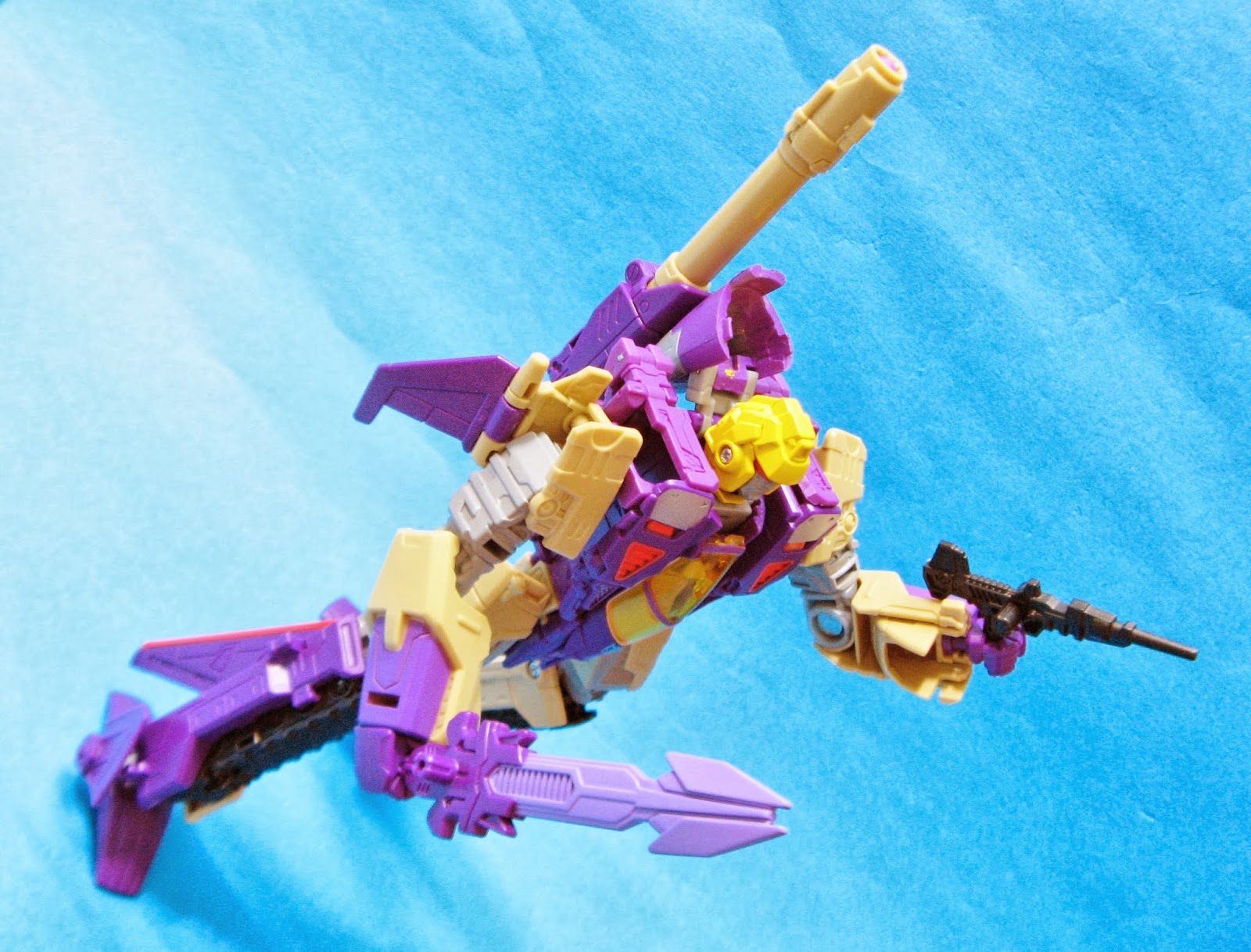 TRANSFORMERS : Generations Voyager class BLITZWING(IDW) 變形金剛世代系列 航行者級 ...