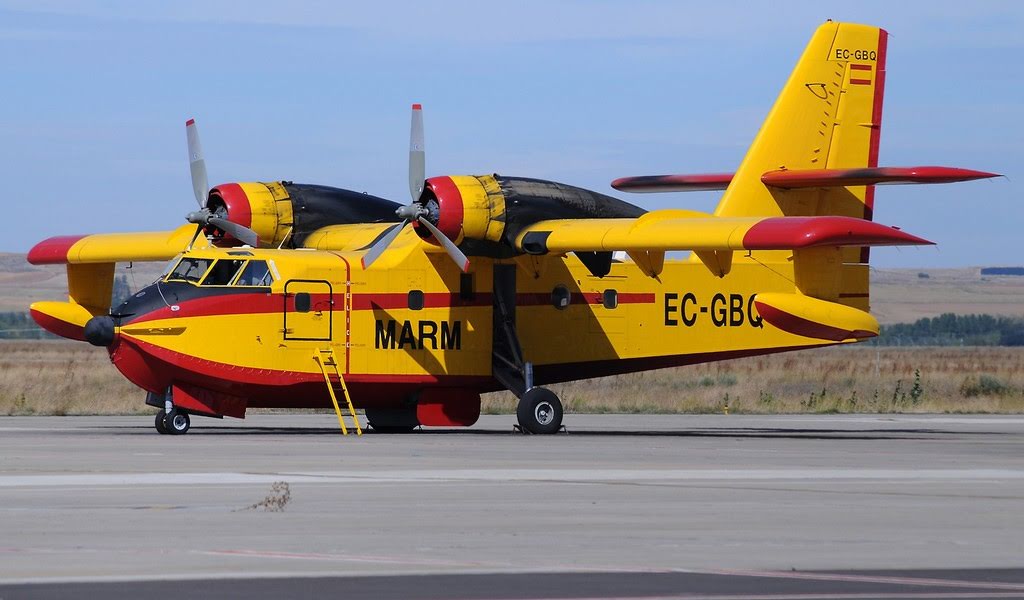 AVIÕES MILITARES: Viking (Bombardier/Canadair) (CL-515)/CL- 415/CL-215T ...