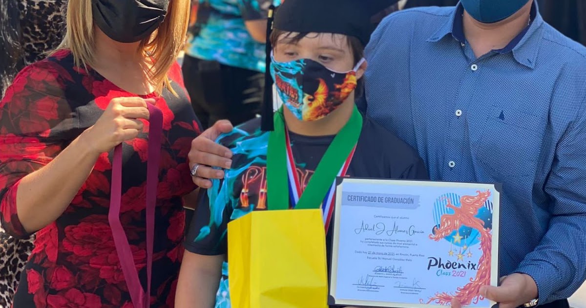 TIZA INTERACTIVA: Estudiantes de educación especial reciben diplomas de ...