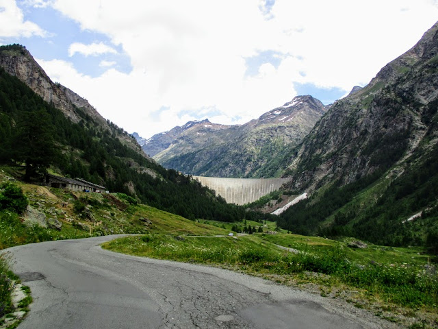 1001 PUERTOS: ALTO DEL LAGO DI PLACE-MOULIN (por Bionaz)