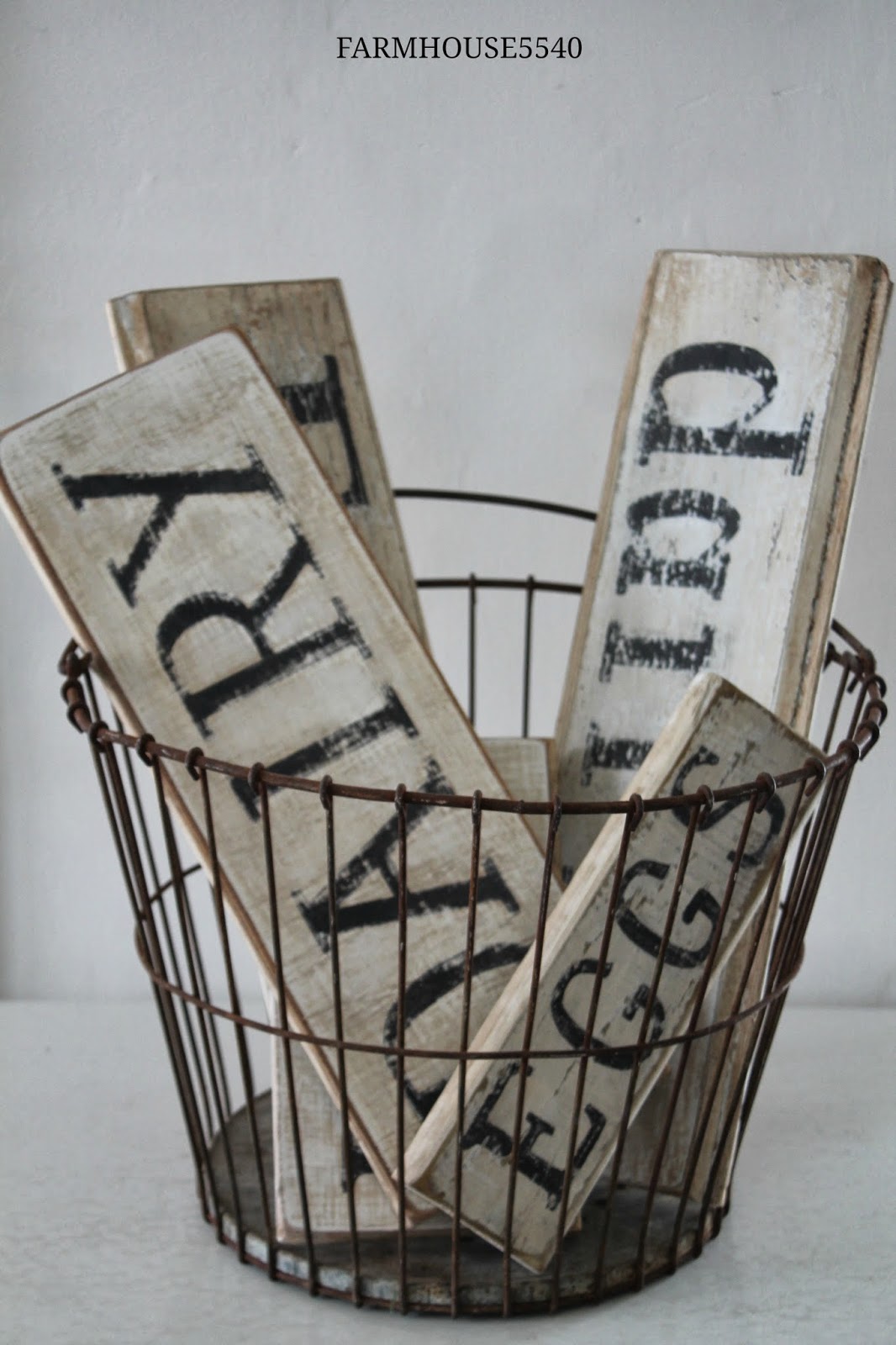 FARMHOUSE 5540: Farm Signs