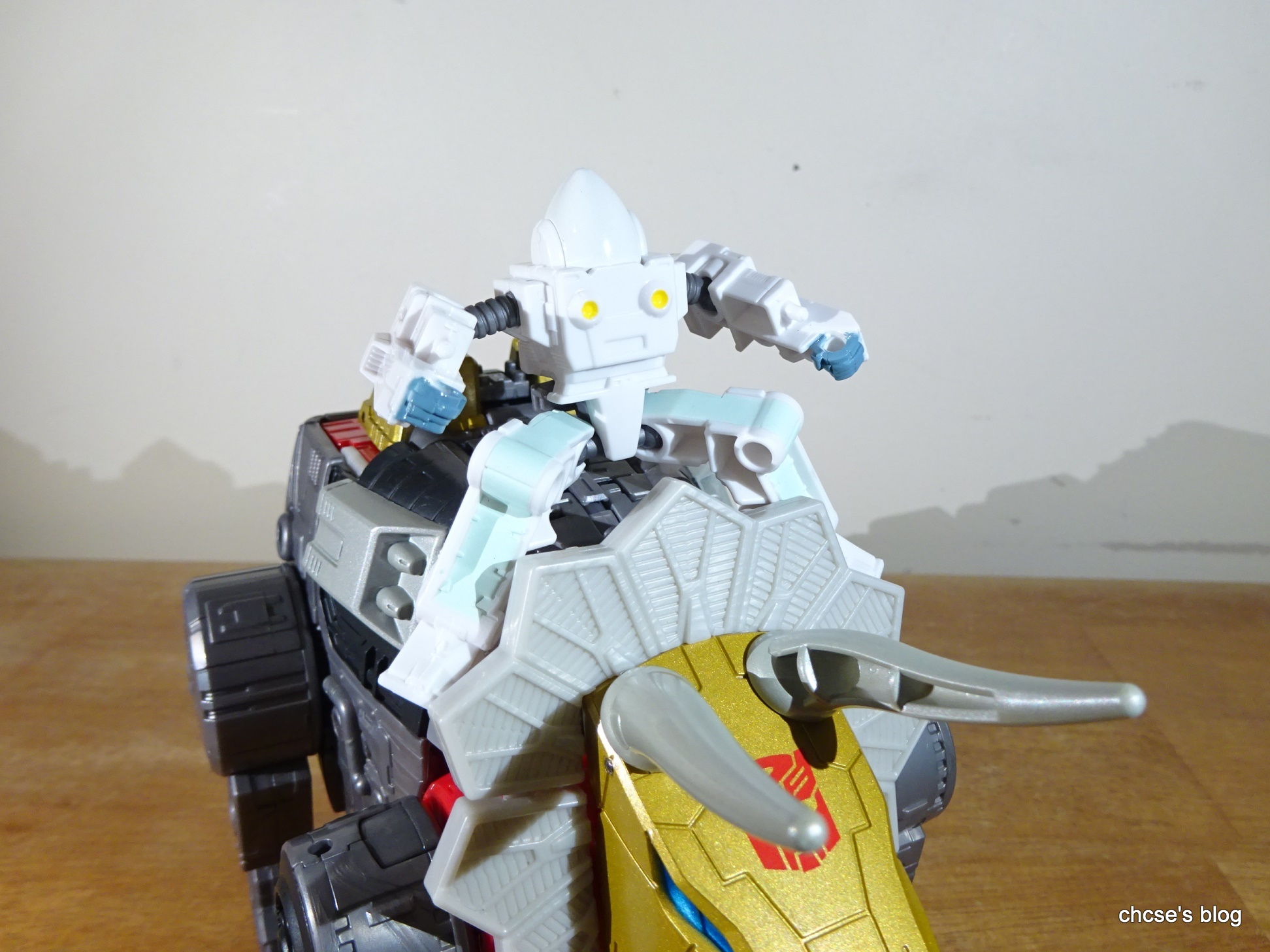 ChCse's blog: Toy Review: Transformers Generations Studio Series Slug ...