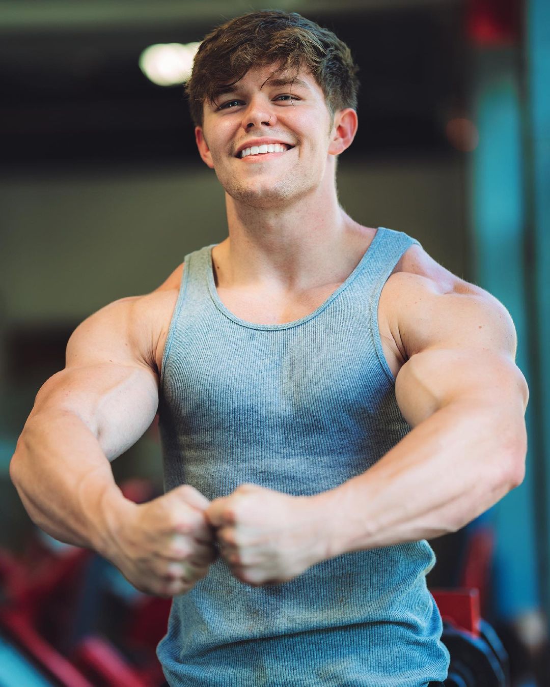the beauty of male muscle: Drew
