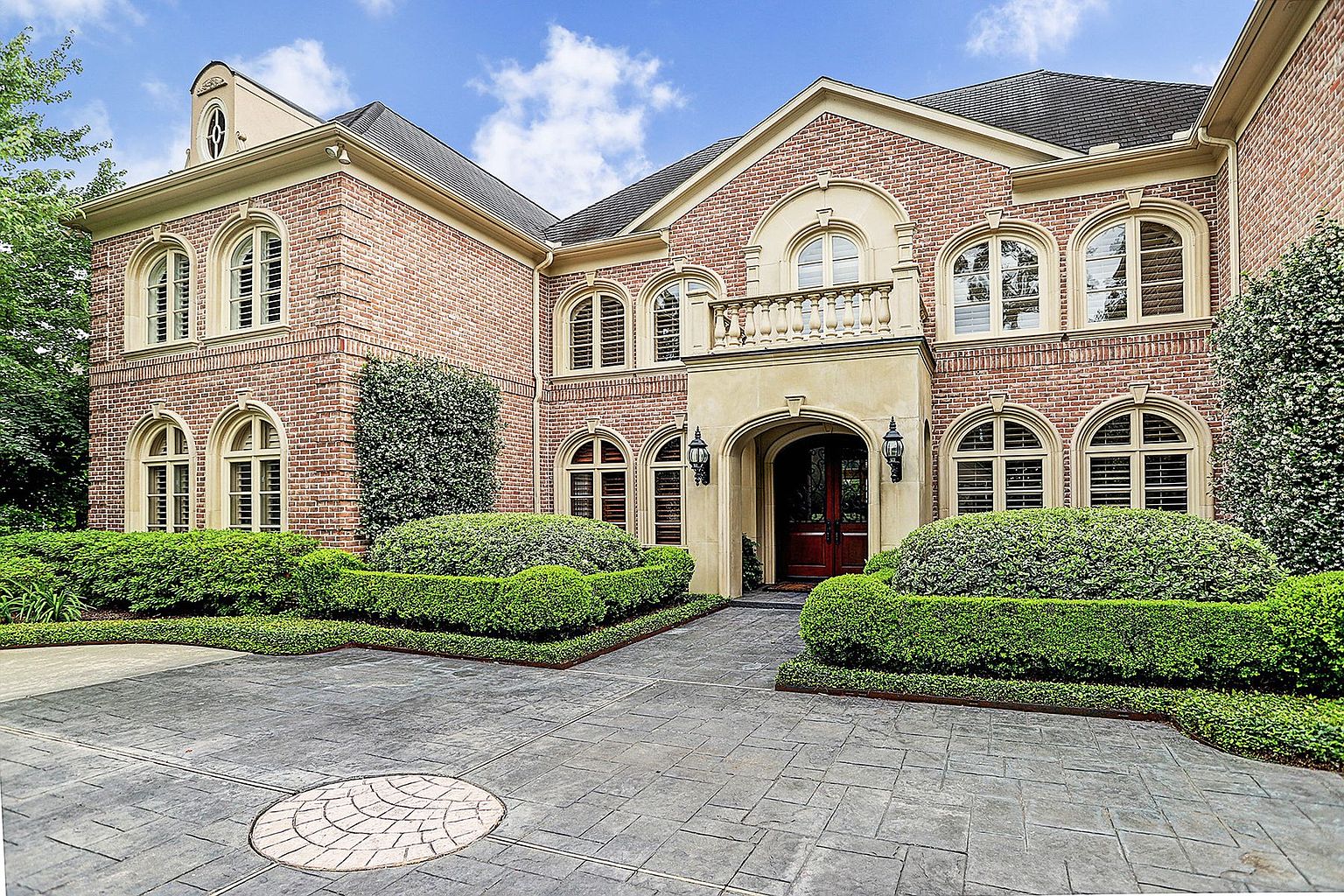 10,000 Square Foot Brick and Stucco Mansion In Houston, TX | THE ...