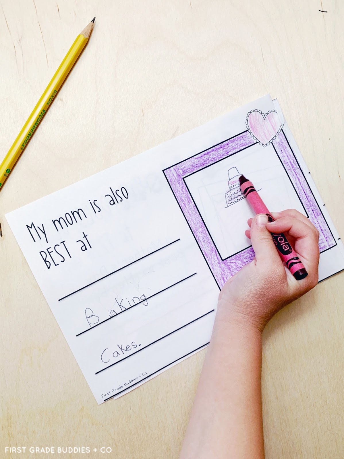 Mother's Day / Father's Day FREE Mini Books | First Grade Buddies