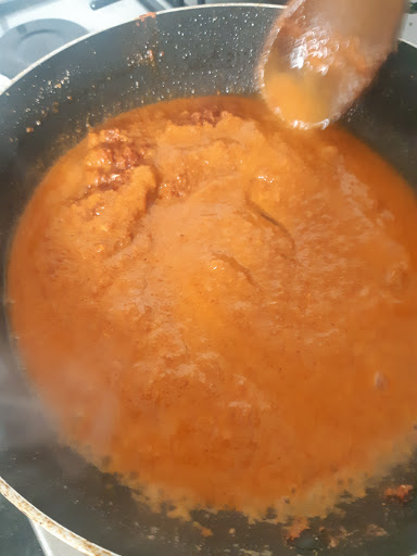 Batata Bhungla / Spiced Garlic Potato with Fryums - Gujarathi Street Food