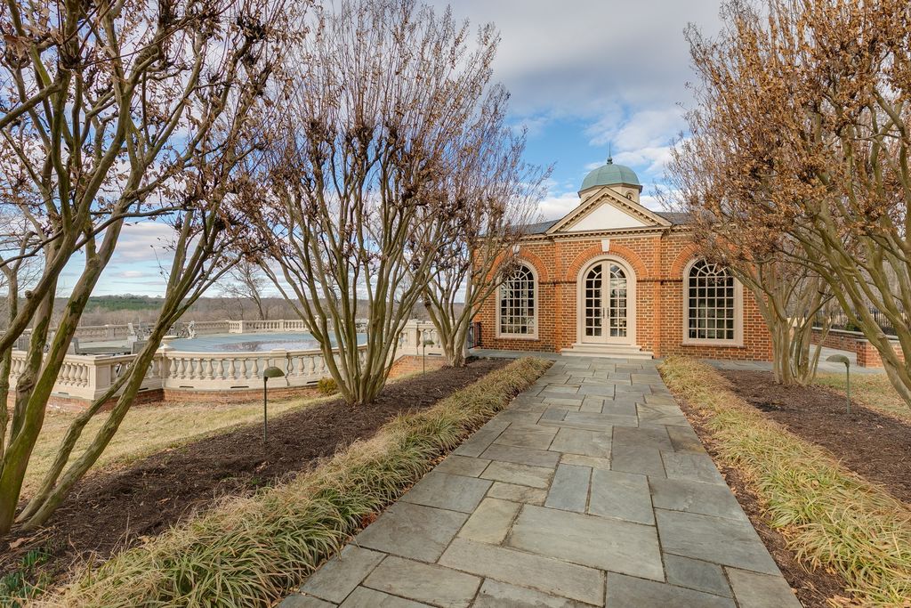 17,000 Square Foot Riverfront Brick and Stone Mansion In Maidens, VA ...
