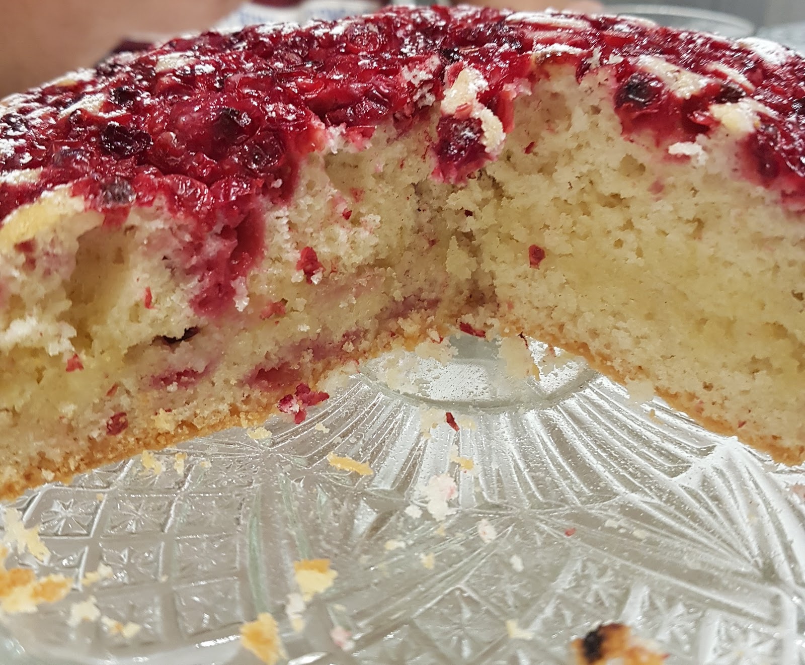 en kaka till: Saftig Lingonkaka med Vaniljfyllning