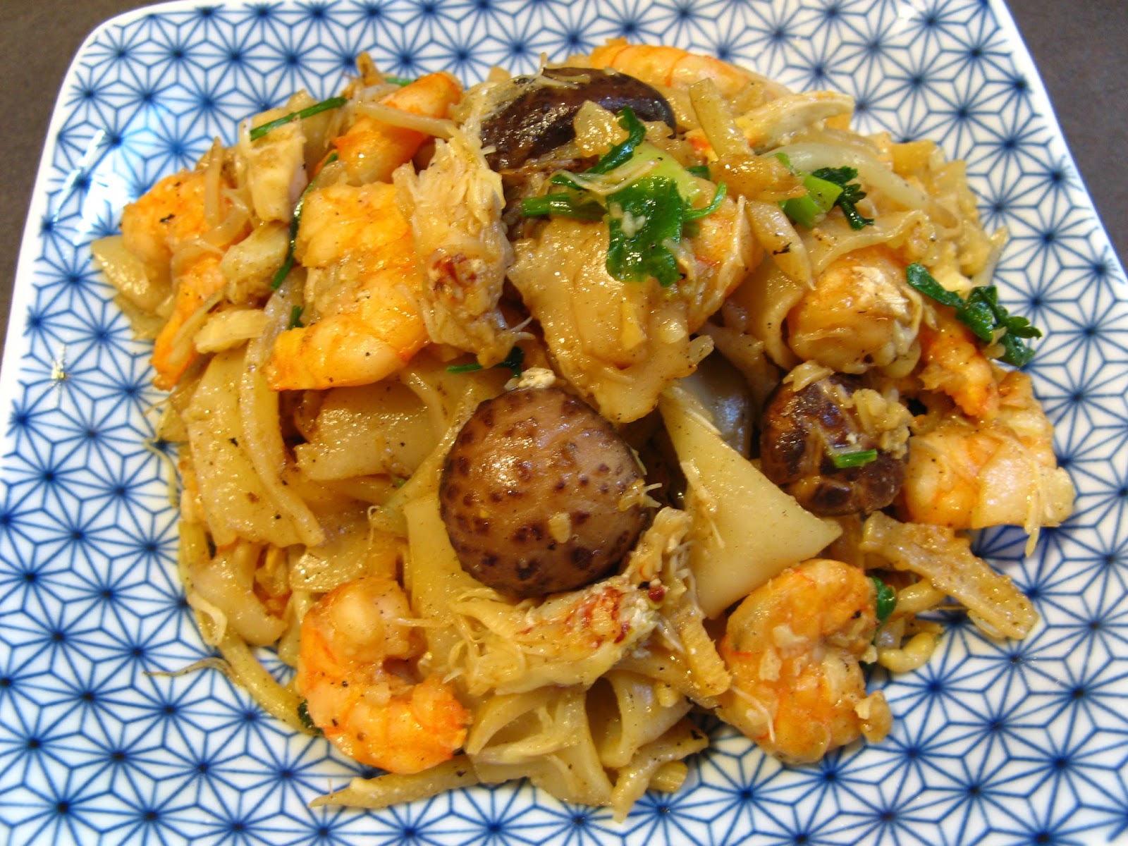 Duck Soup Easy: Abalone Sauce Shrimp and Dungeness Crab Chow Fun ...