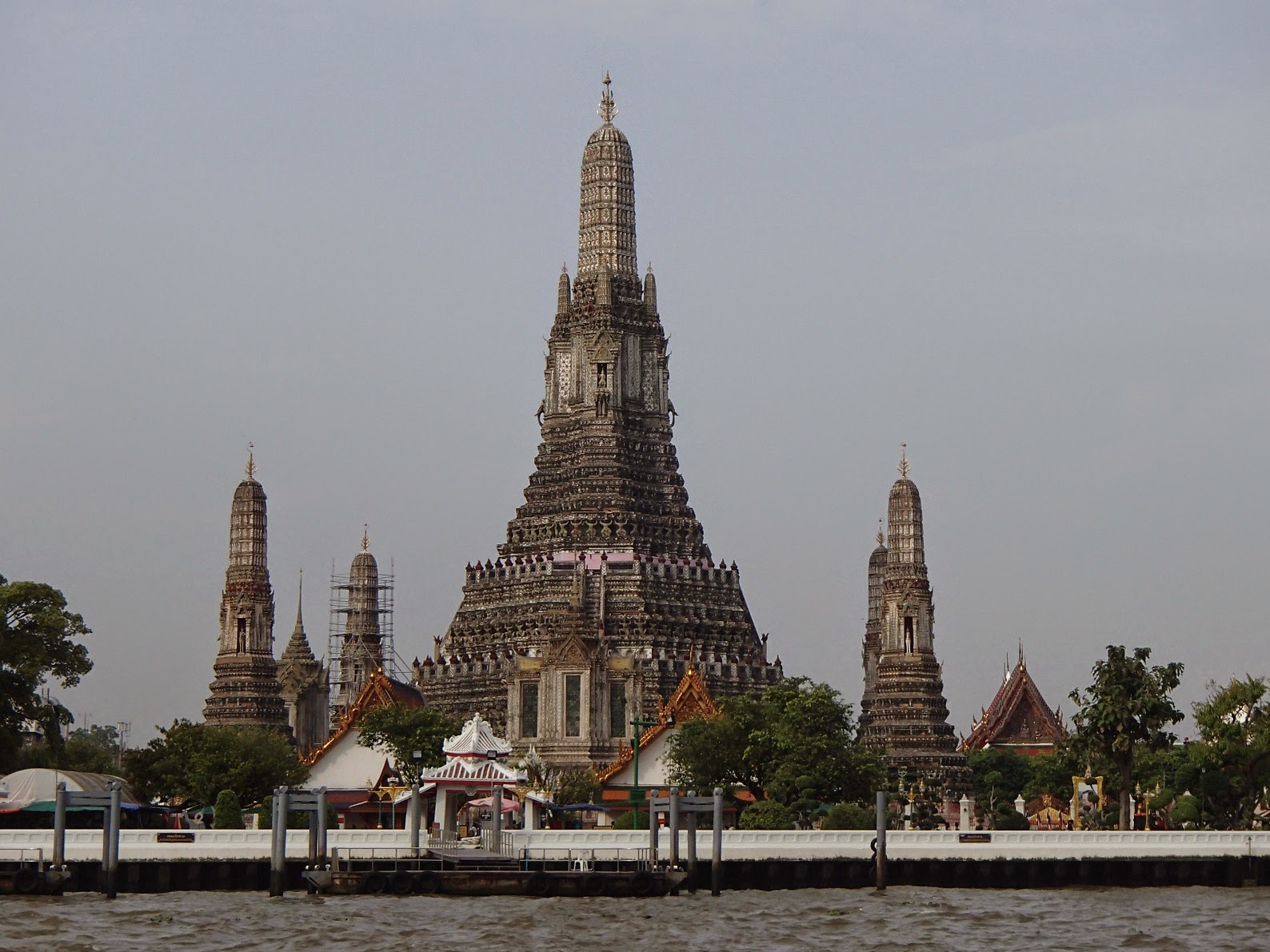 Wat Arun and Dusit Palace | Perfect Little Planet