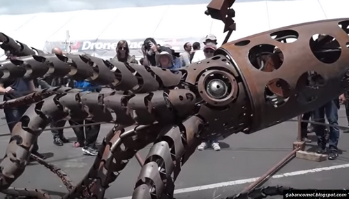 Inilah Robot Sotong Raksasa Paling Cool Didunia. - Gaban Comel