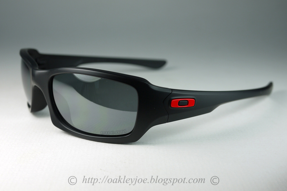 Singapore Oakley Joe's Collection SG: Ducati Edition