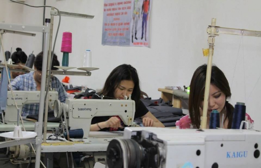 Danny`s Blog Жижиг дунд үйлдвэрийн зээлийн олголтыг зогсоохгүй