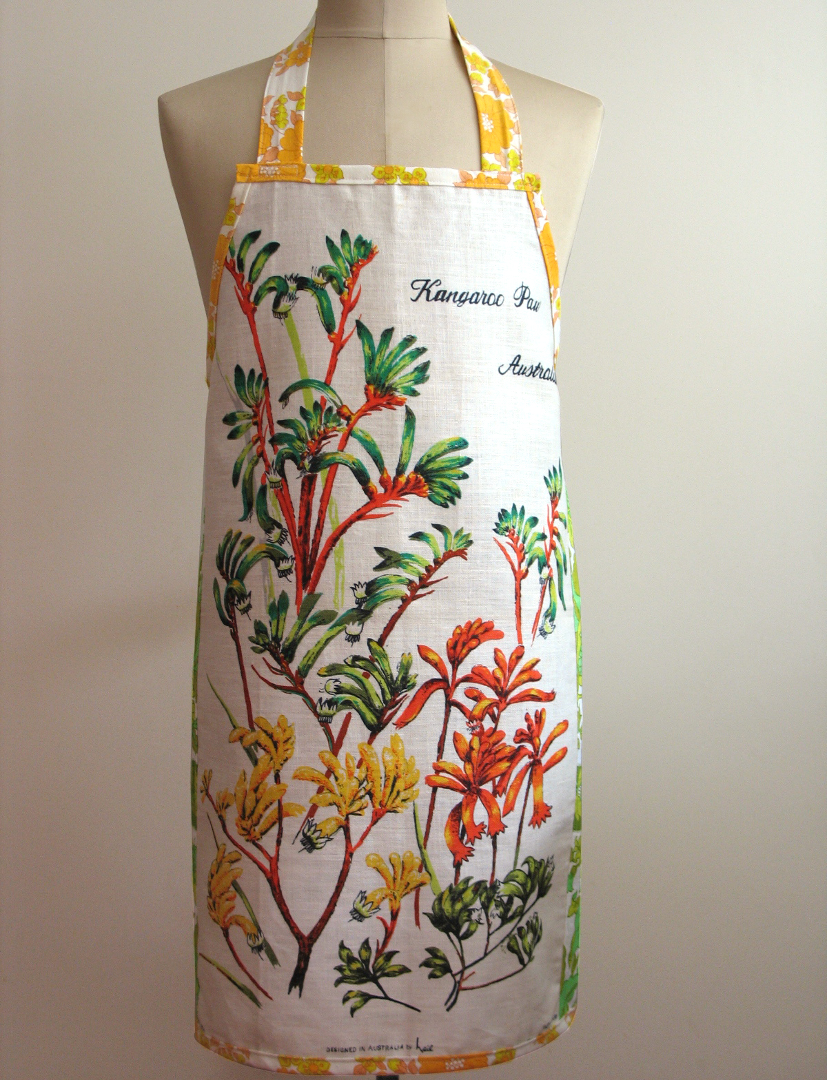 Merry-Go-Round Handmade: Metro Retro Tea Towel Kitchen Aprons ...