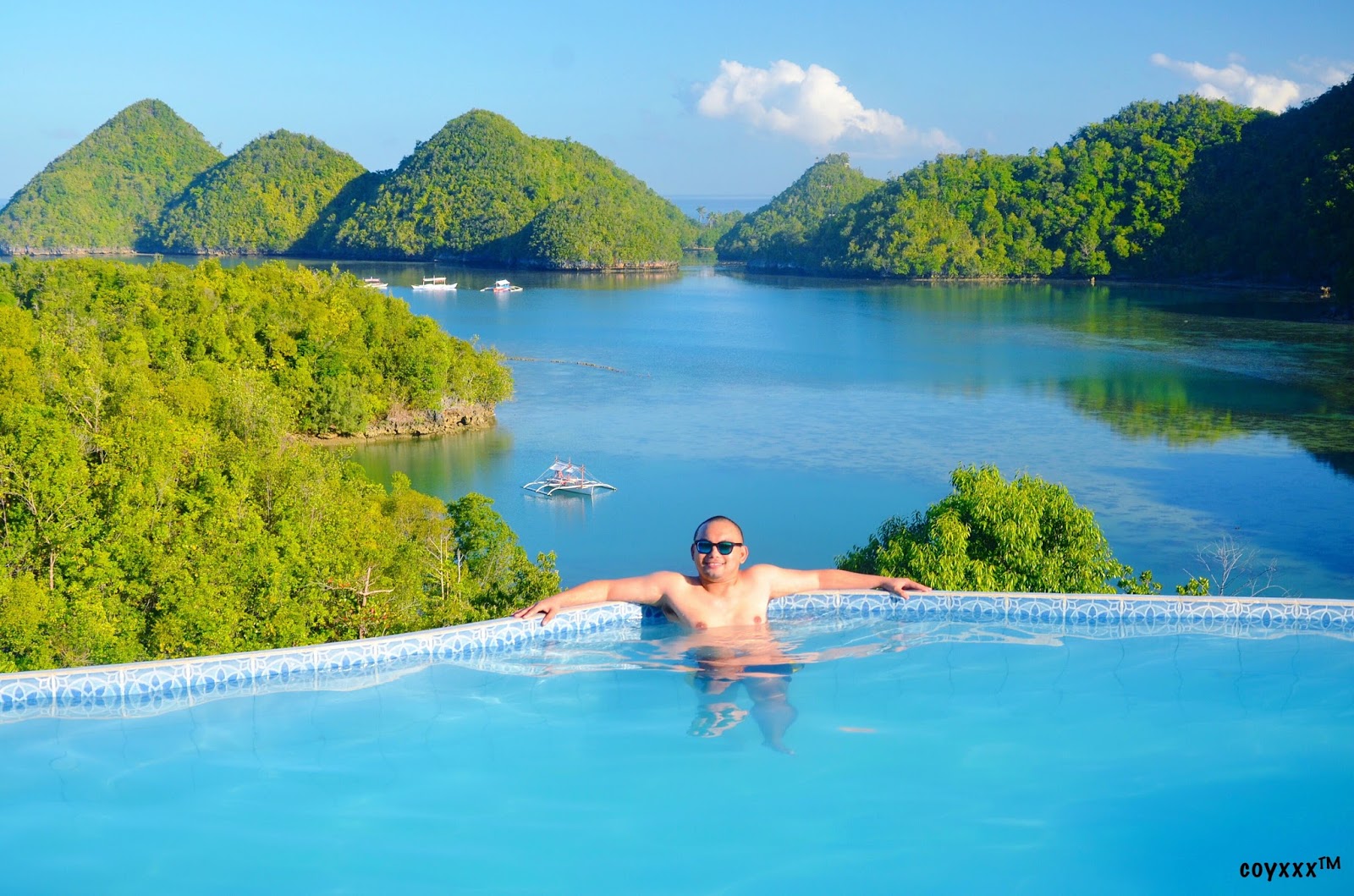 cOyxXx: A Dreamlike Masterpiece: Perth Paradise Resort