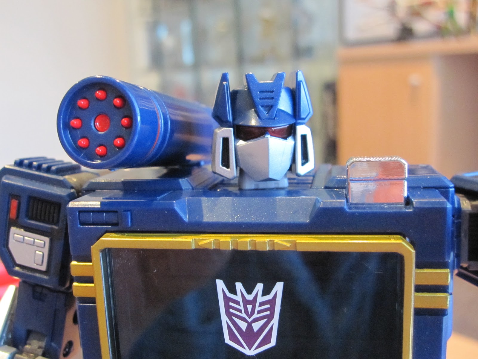 TekSushi™: Quick Takara MP-13 Soundwave review