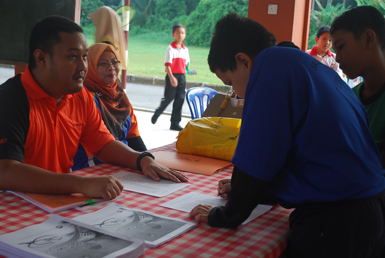 SEKOLAH KEBANGSAAN CHE LATIFF: KEM 1 MURID 1 SUKAN.