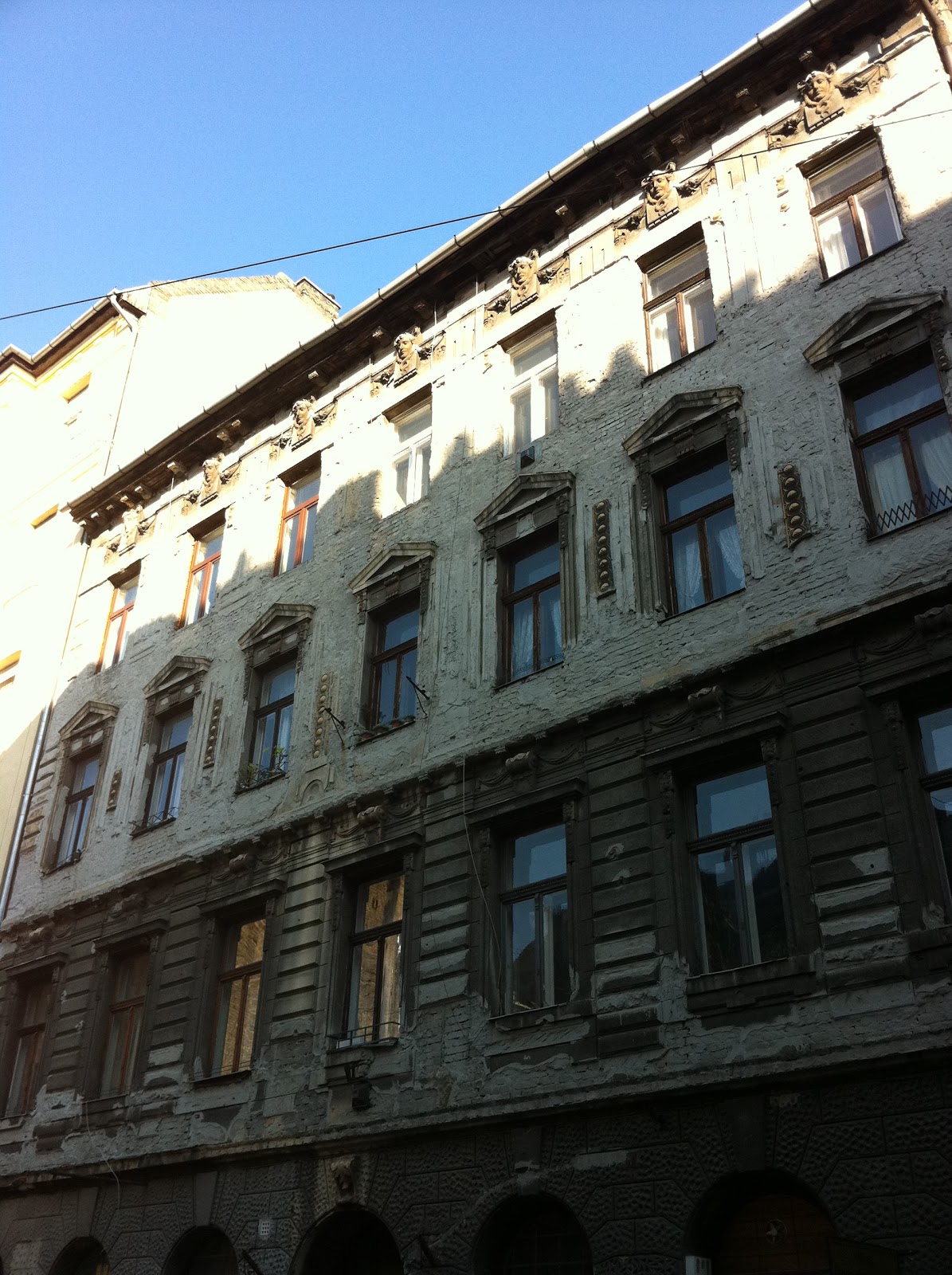 sybaritic: Crumbling Buildings