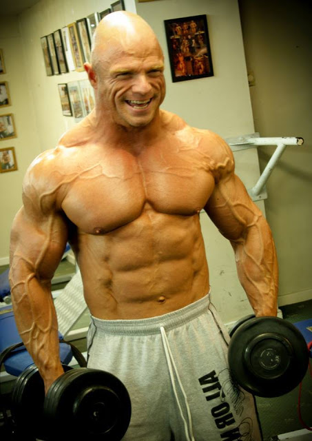 world bodybuilders pictures: irelandese muscles builder Paul Stewart