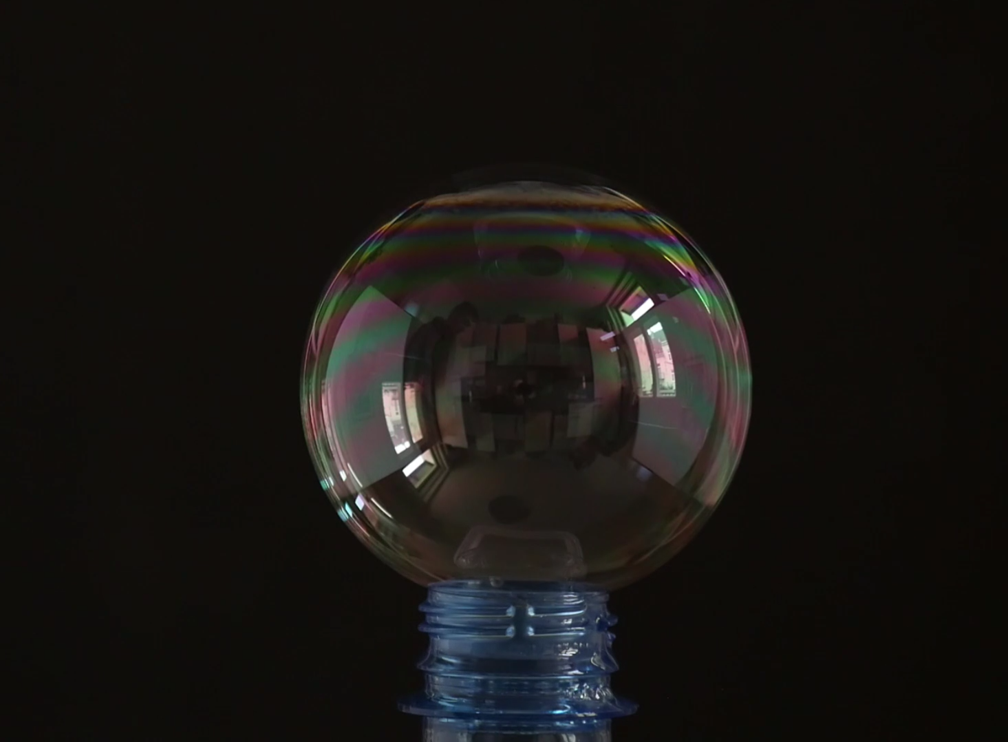 Building a Soap Bubble Shader in Houdini | CG TUTORIAL Building a Soap Bubble Shader in Houdini | CG TUTORIAL