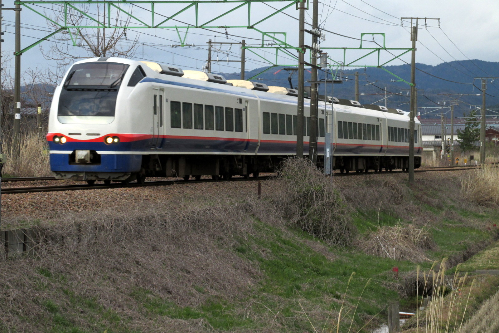 鉄暮らし雑録: EH200-17 6082レ