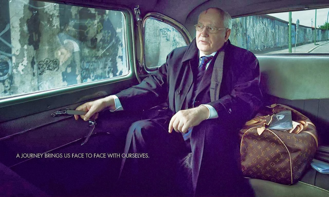 El mundo contemporáneo: Historia y problemas.: Mijaíl Gorbachov posando para Louis Vuitoon.