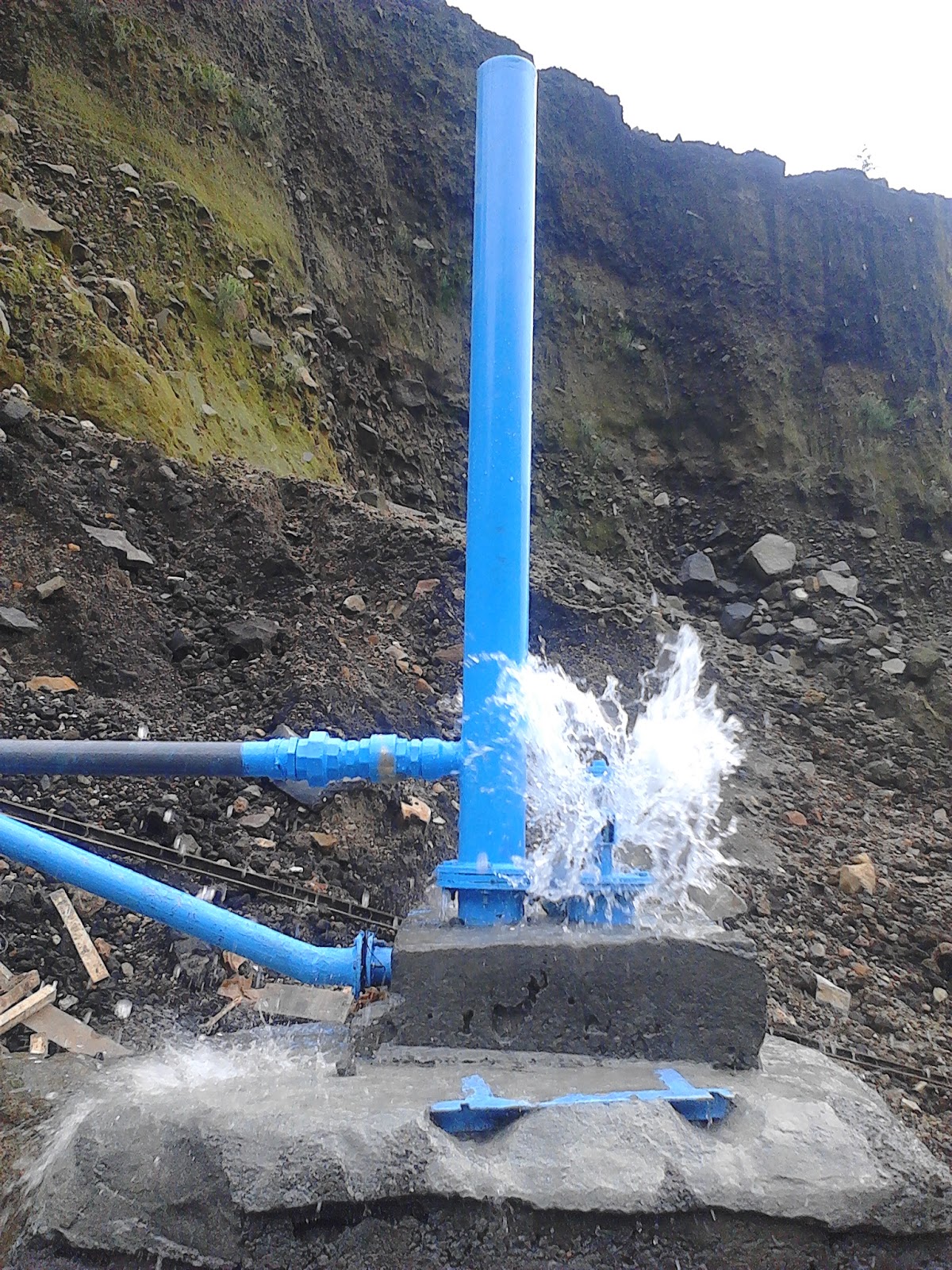 Pompa Hidram Di Area yang Indah